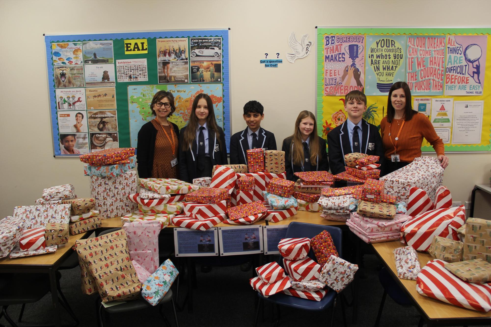 West Grantham Secondary Academy T Drive Spreads Christmas Joy In The Community